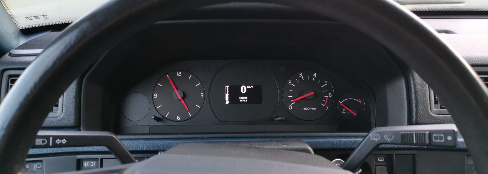 Digital Speedometer & Fuel Gauge for Volvo 240, 740 and 940 - BjårnTech